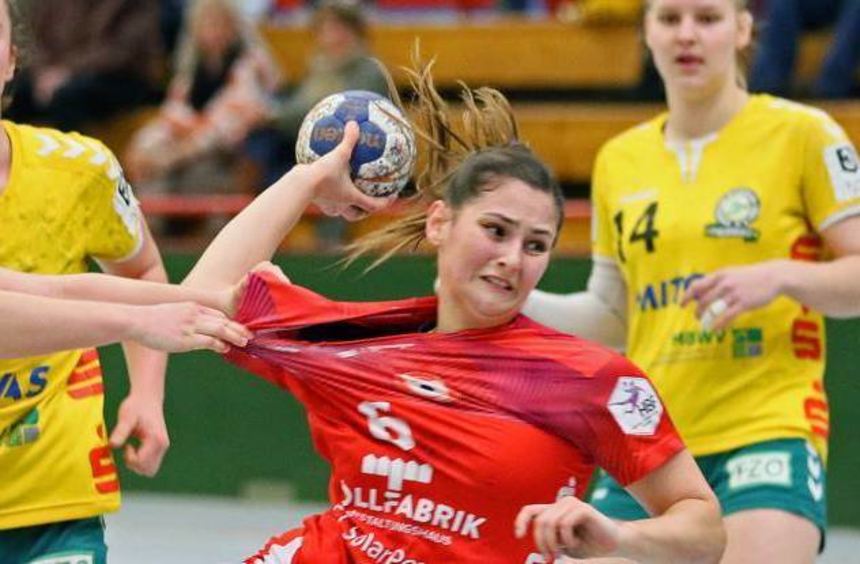 Sara Goudarzi unterschreibt bei der OLSTA GmbH // OLSTA